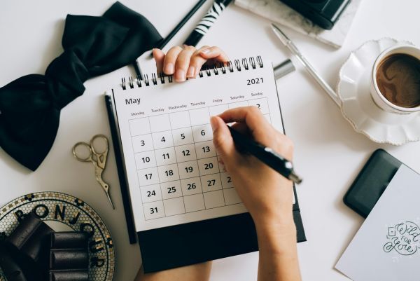 Horas Laborales en Colombia: Guía Actualizada para Empleadores en 2025